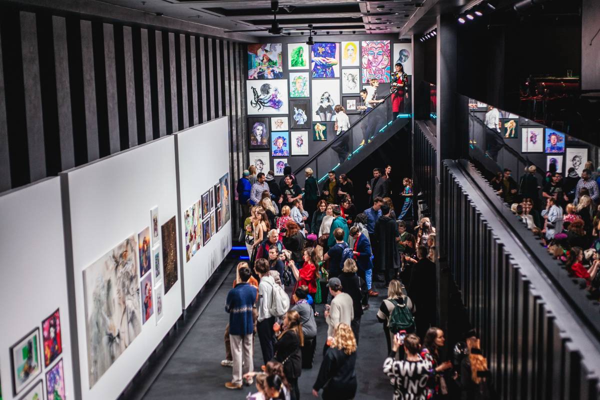 Victoria Olt Gallery | Solaris