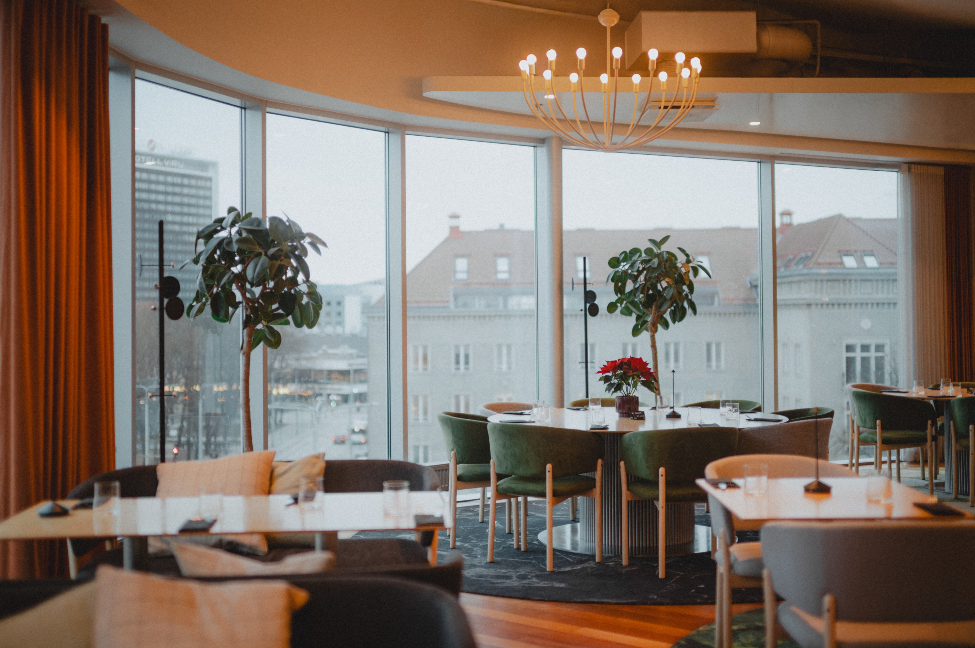 Cafes & Restaurants | Solaris